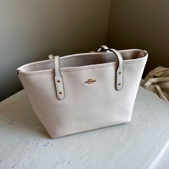Coach | Bags | Mini Coach Hand Bag In Excellent Condition | Poshmark